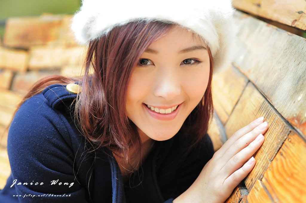Janie Wong -- fotop.net photo sharing network
